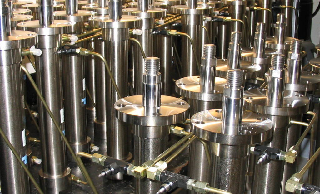 hydraulic-cylinder-bank - International Fluid Power Inc.